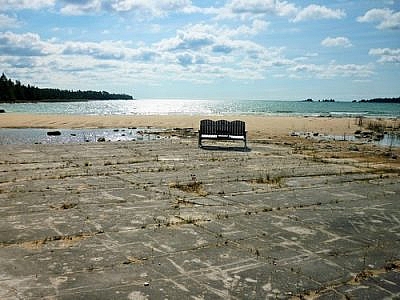 Day Hike on the Manitoulin Shoreline at Misery Bay | JourNiackery